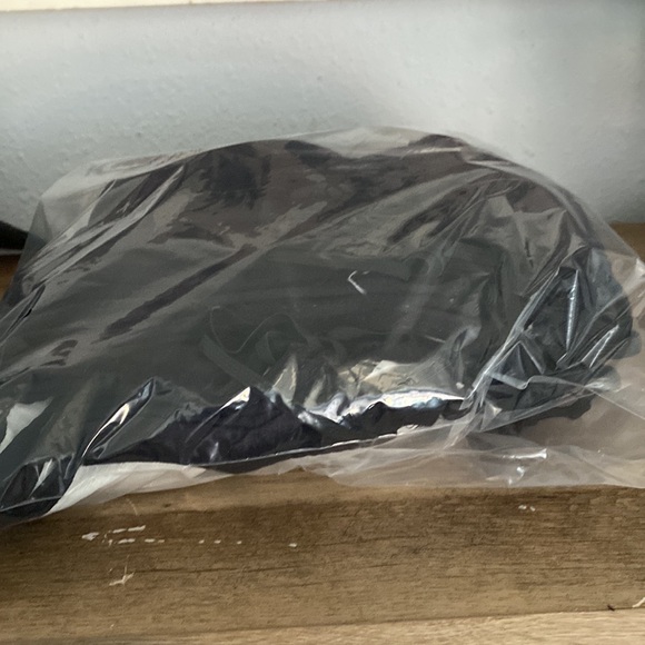 commerce creative | Other | 5 Pack Of Black 00 Polyester Shell 100 ...